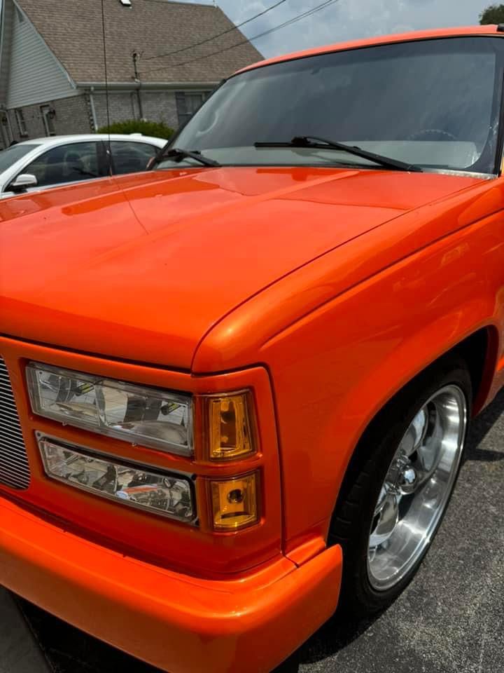 Hugger Orange Pearl Revolutionary Colors | RevoltAutoPaint